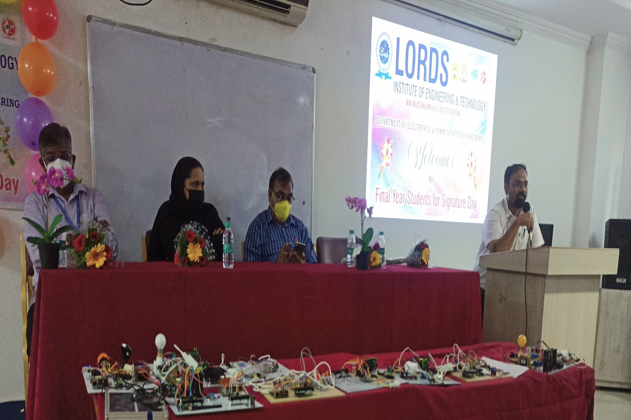 ECE-Project Expo and Signature Day - Lords Institute of Engineering and ...