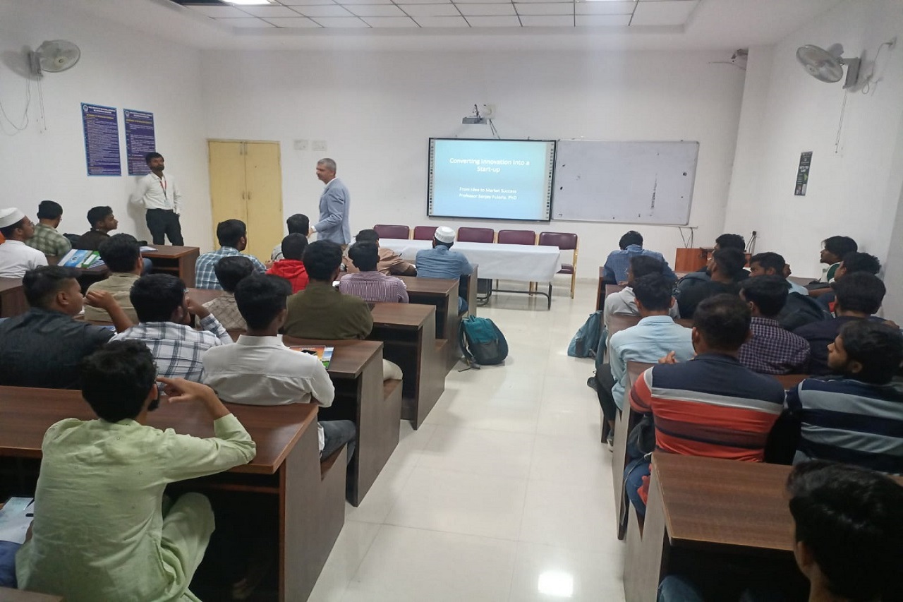 Problem Solving & Ideation - Lords Institute of Engineering and Technology